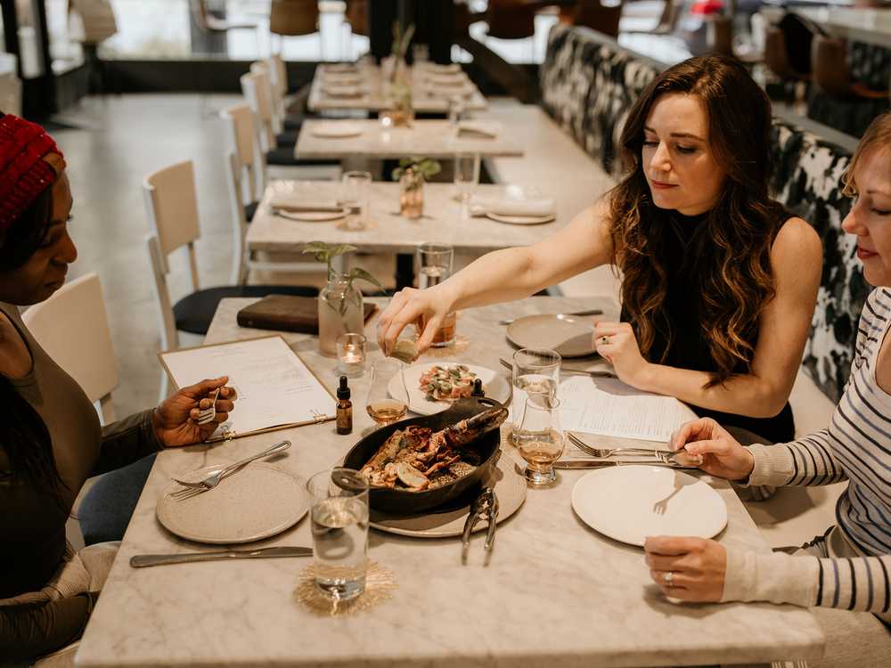 Easy Bistro Restaurant Photo Shoot - Riverworks Marketing