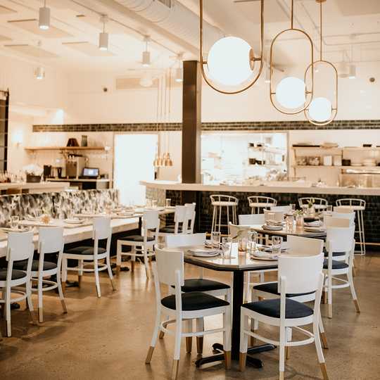 Easy Bistro Restaurant Photo Shoot - Riverworks Marketing
